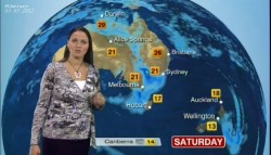 Elizabeth Saary - BBC Weather - Page 2 - TvNewsCaps